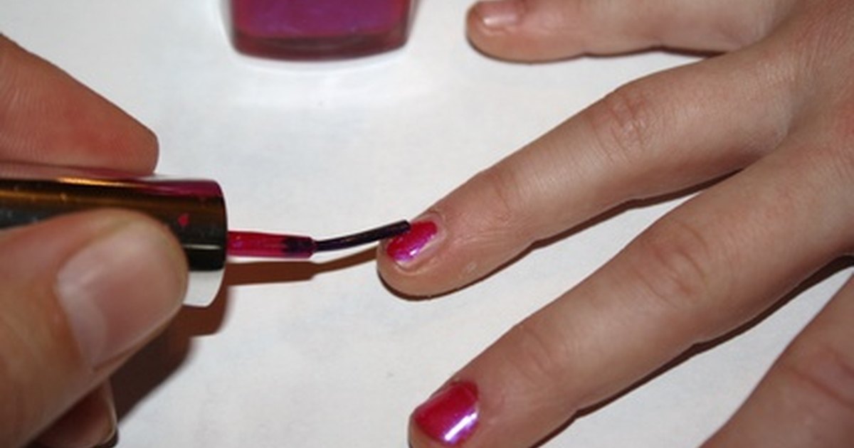 Tips For Chipped Peeling Fingernails EHow UK tips-for-chipped-peeling-fingernails-ehow-uk